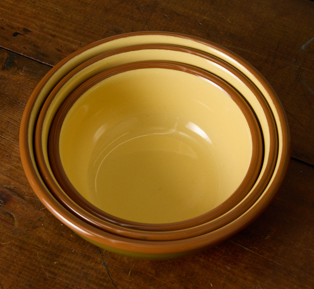 ENAMEL NESTING BOWLS IN MEADOW – Pierce & Ward