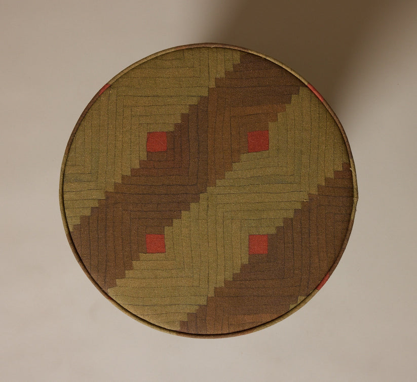 PIERCE & WARD DRUM SIDE TABLE IN QUILT LINEN WITH KNOT – Pierce & Ward