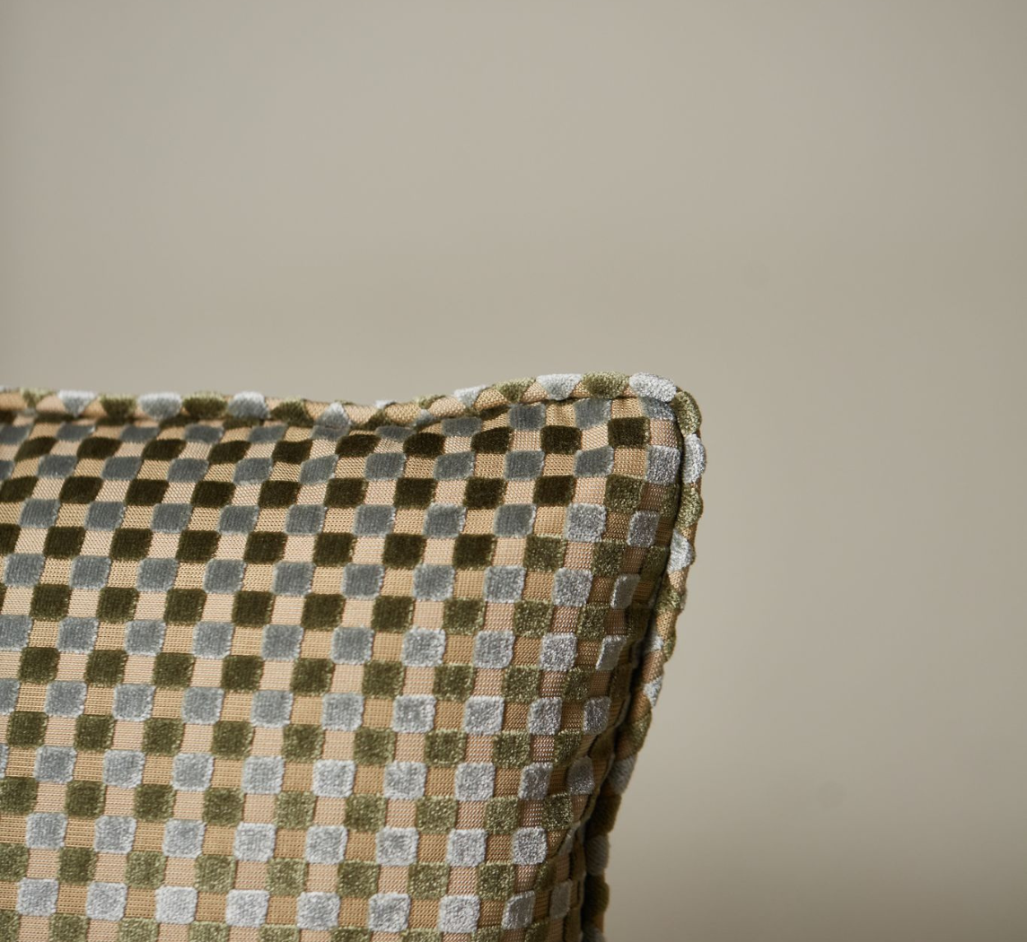 THE REED PILLOW 20"X20" – Pierce & Ward